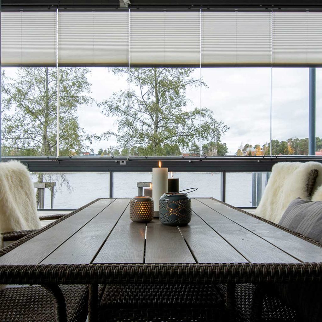Parveke- ja terassikaihtimet - Tyylikäs näkö- ja aurinkosuoja